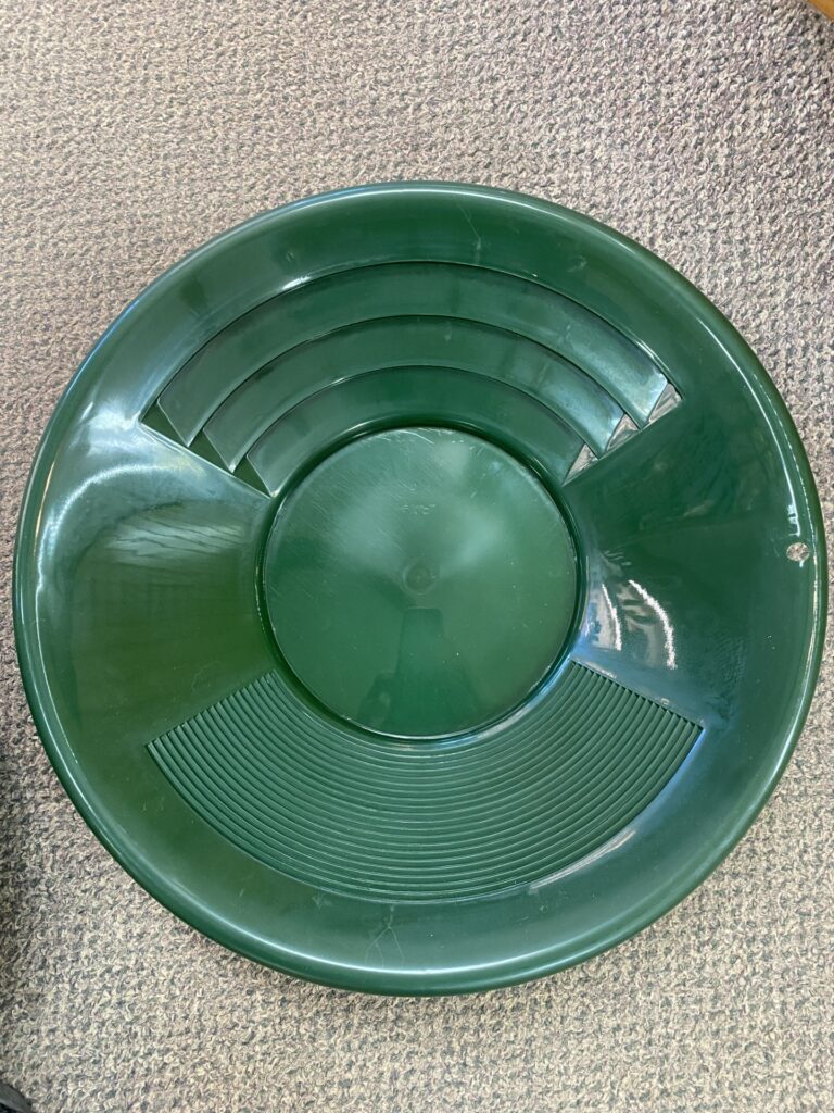 BEGINNERS 7 PIECE GOLD PANNING KIT WITH FREE SAMPLE OF GOLD ORE ...